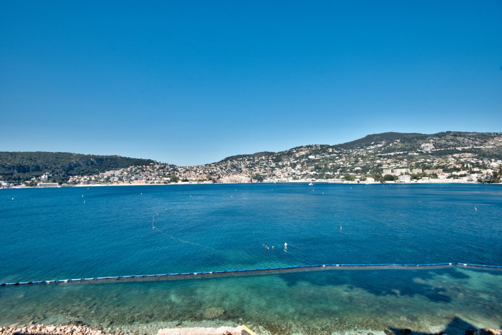 Cap Ferrat 4 pièces Front de Mer a vendre sur terrasse en duplex - nice ...